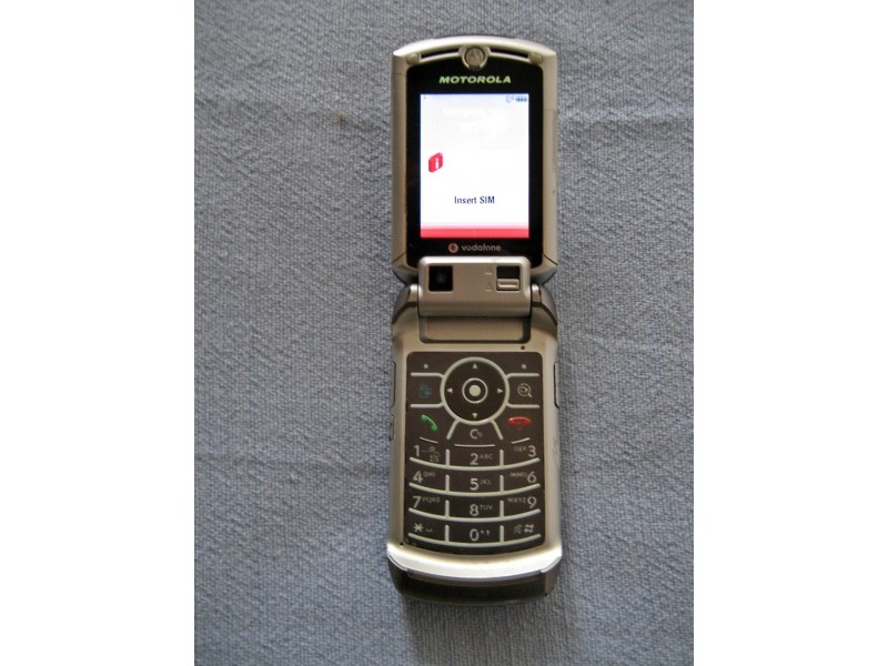 Motorola V3x(procitaj opis ,vazno je)RASPRODAJA