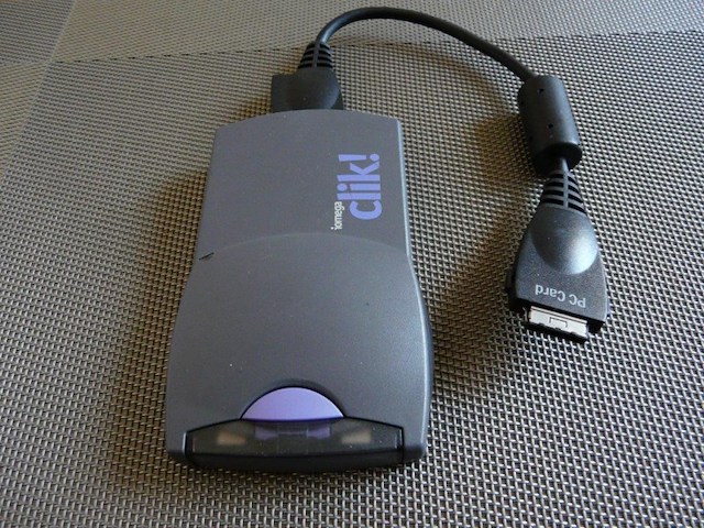 Iomega Clik Drive sa disketom 40 MB i kablićem