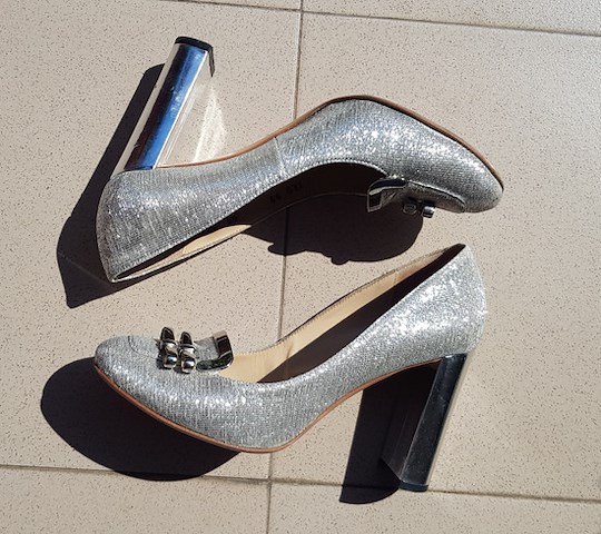 Armani srebrne Dorothy shoes, original