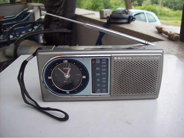 SANYO AM/FM 2BAND CLOCK RADIO RPM-C5