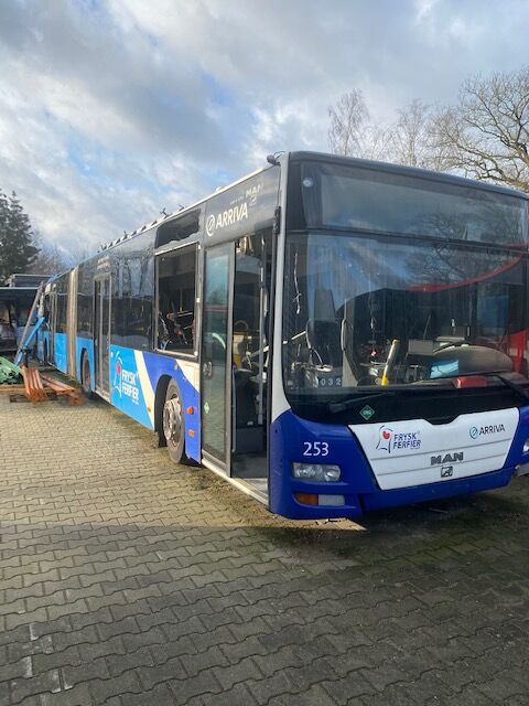 MAN A23 Gelenk cng Bus. Über 50 Busse bis Bj 2018 auf Lager zglobni autobus po rezervnim delovima