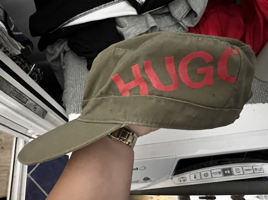 Hugo Boss kacket