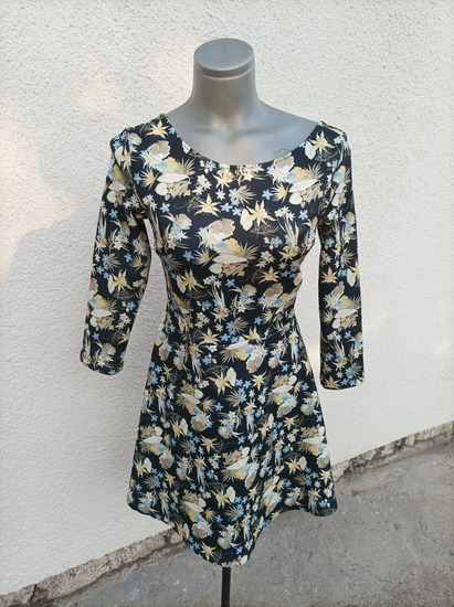 Cvetna Bershka Haljina M