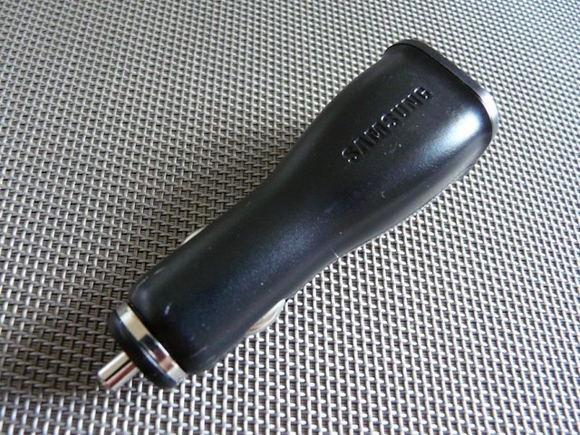 SAMSUNG EP-LN915U - brzi USB auto punjač 5V 2A