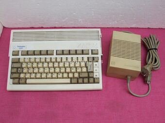 Commodore Amiga 600 racunar A600 + GARANCIJA!