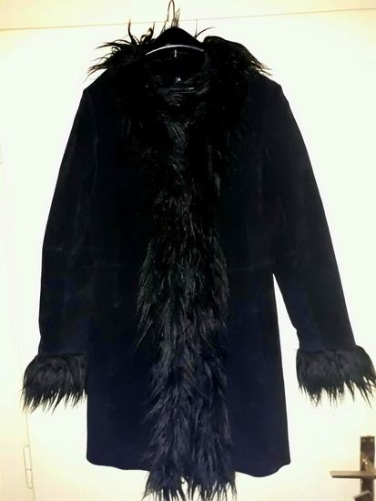 Vintage crni mantil od prevrnute koze
