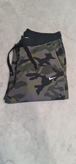 Nike military trenerka M