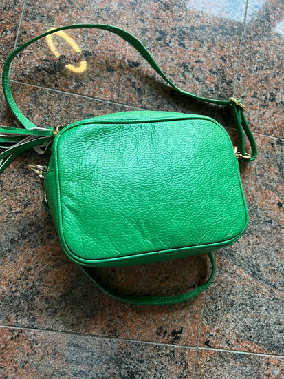 Zelena torba kozna nova sa etiketom