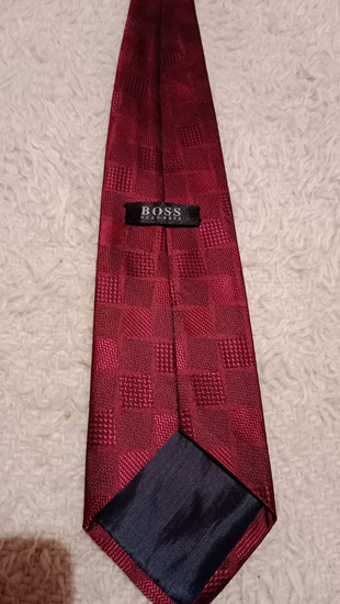 Hugo Boss kravata