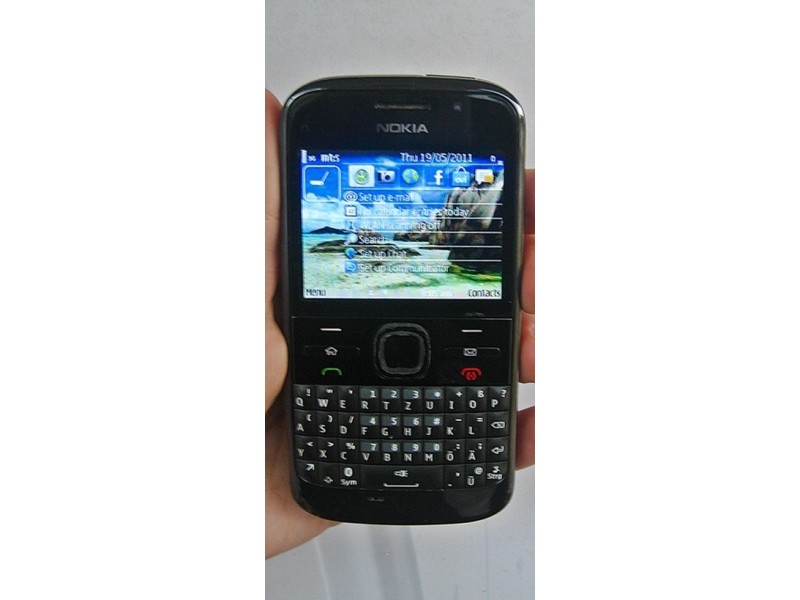 Nokia E5(procitaj opis ,vazno je)