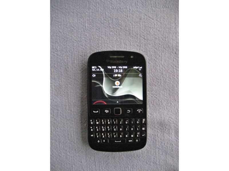 Blackberry 9720(procitaj opis ,vazno je)
