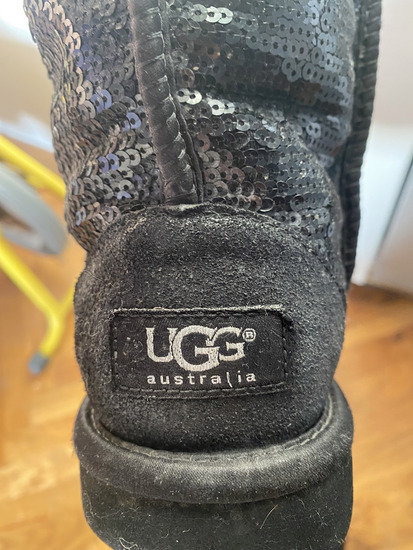 UGG šljokičave cizme