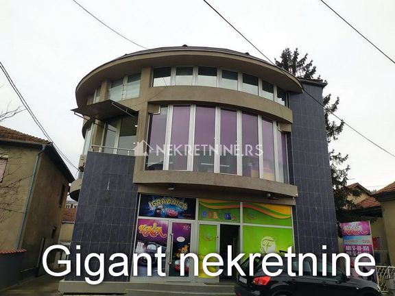 Prodaja poslovnog objekta u centru Leskovca