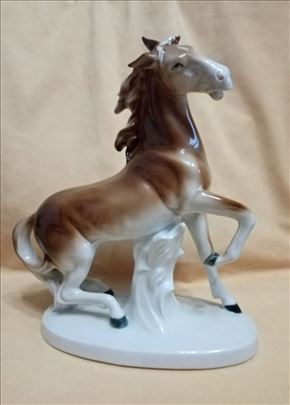 Figura konja Lippersdorf porcelan