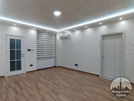 Izdavanje stan 1,5 40 m2 + dvorište centar Beogradska Slavija