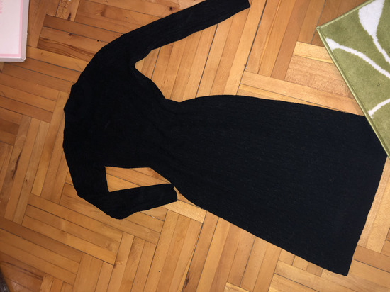 Crna pletena haljina