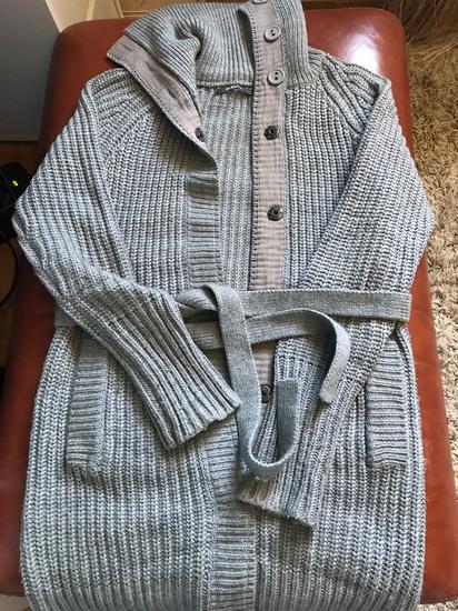 Sivi dugački džemper