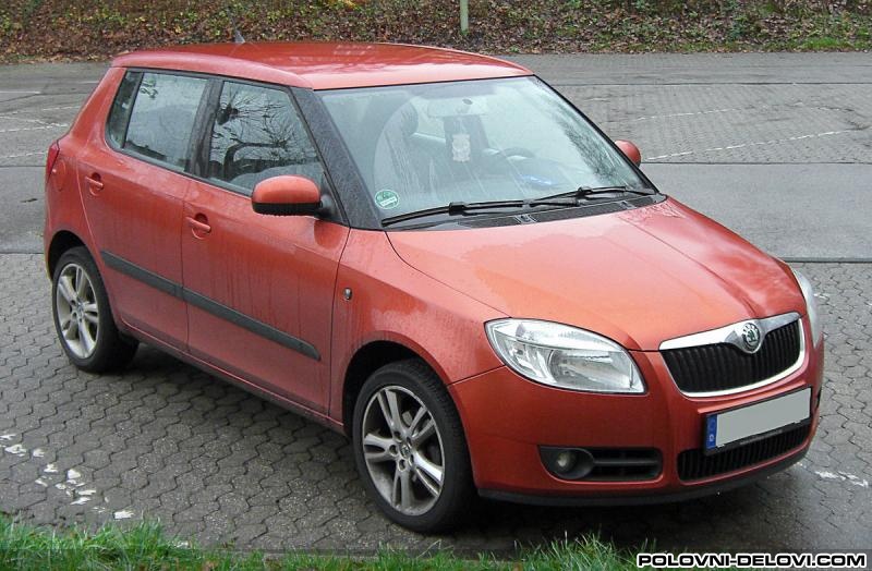 Skoda Fabia Svetla I Signalizacija