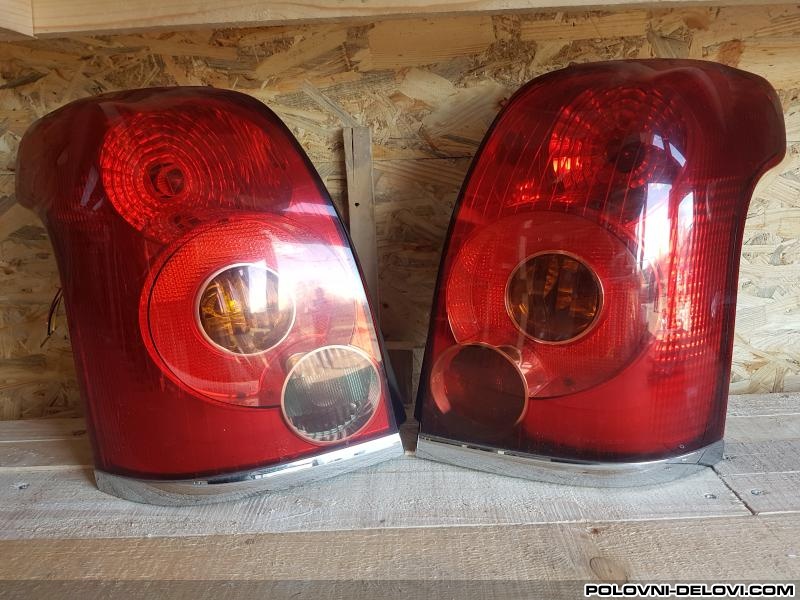 Toyota Avensis STOP LAMPE - KARAVAN Kompletan Auto U Delovima