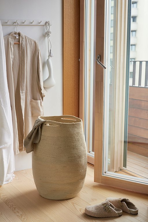 Jute laundry basket