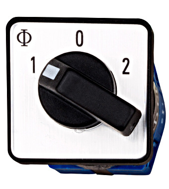 Grebenasta sklopka MINI/1p/10A/1-0-2/montaža na vrata Ø22
nazivna struja: 10A, AC21a: 10A [440V AC] | AC3: 2.2kW [3x400V AC] | AC23a: 3kW [3x400V AC], pozlaćeni kontakti, vijčane priključne steza...