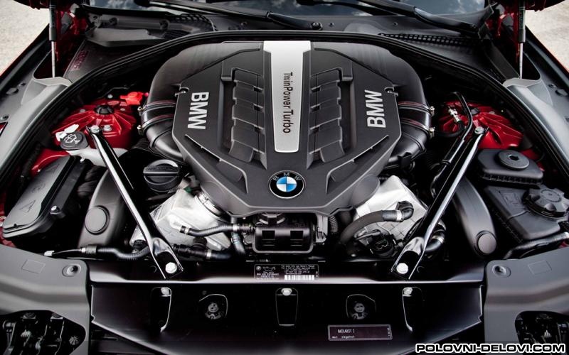 BMW 330 Kompletan Auto U Delovima