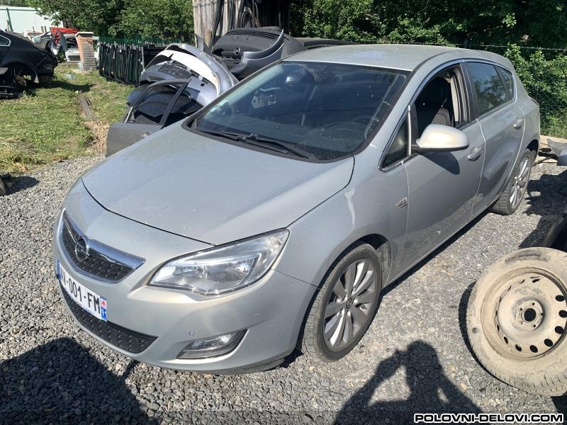 Opel Astra J suspleh Karoserija