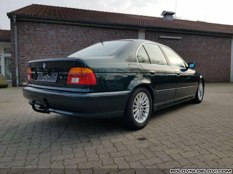 BMW 5 E39 Karoserija