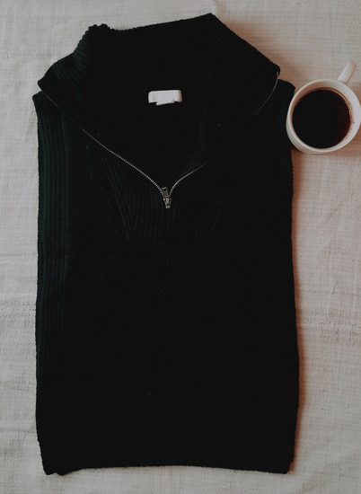 H&M crni pulover/ponco/kragna sa zipom - One size