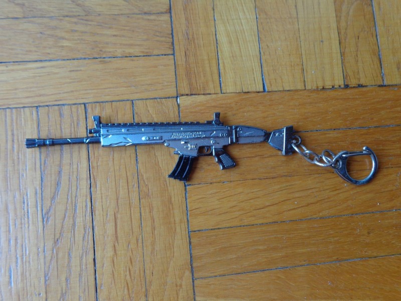 Assault Rifle SCAR, privezak za kljuceve