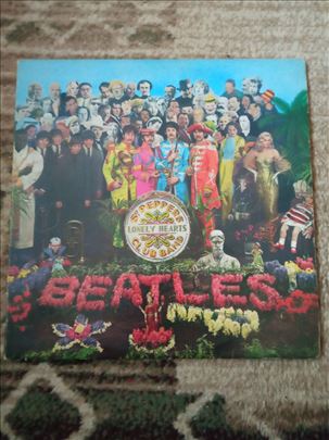 The Beatles - Sgt. Pepper s Lonely Hearts Club Ban