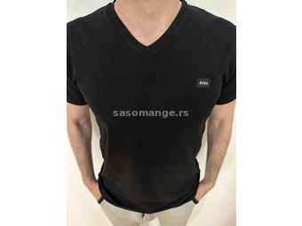 Hugo Boss crna muska majica na V izraz M14