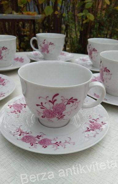 Set za čaj-kafu sa roza cvetovima