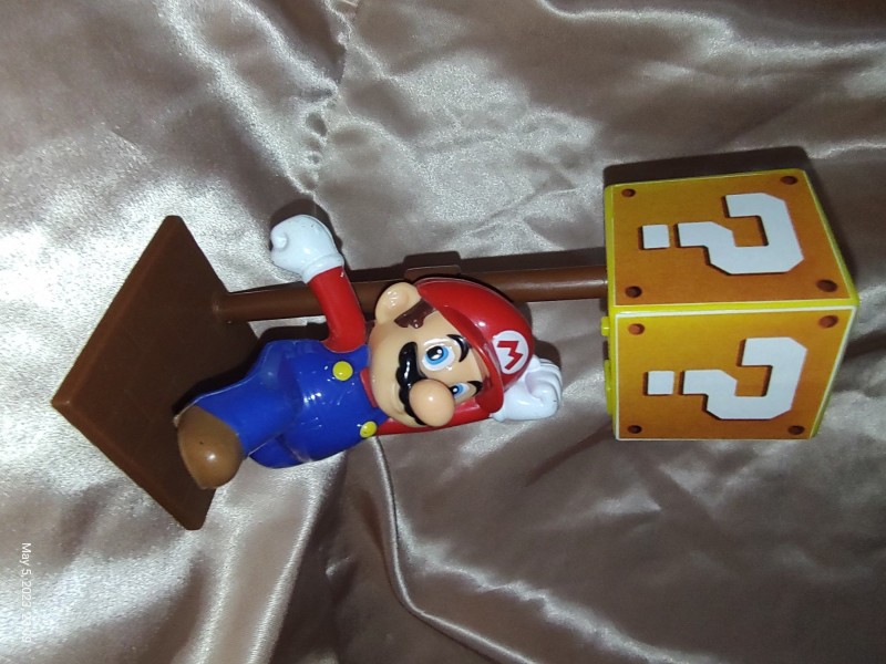 Super Mario sa zvukom novcica