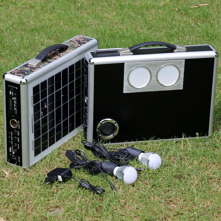 Solarni Sistem Prenosivi 150W Led Rasveta+FM-USB-SD- Zvucnik