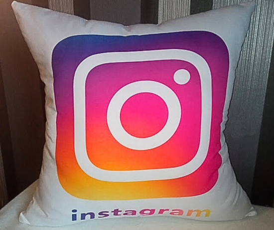 Dekorativni jastuk sa motivom Instagrama - Novo