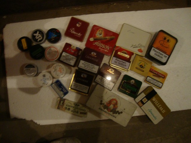 Metalne kutije od cigara