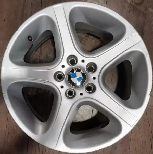 BMW 8,5×18 5/120 ET46
