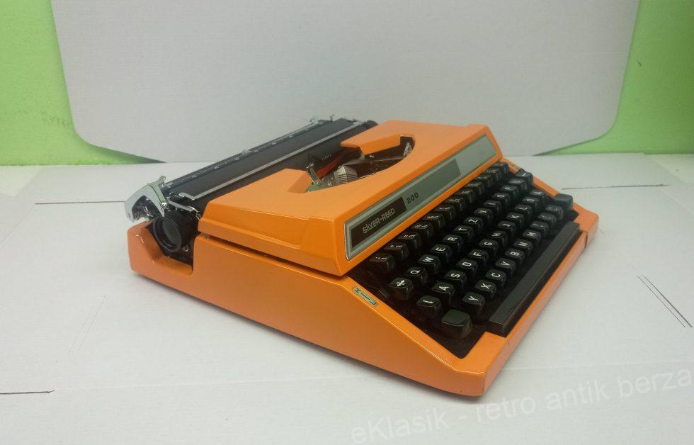 Pisaća mašina Silver Reed 200 1975