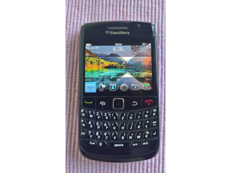 BlackBerry Bold 9780(procitaj opis ,vazno je)