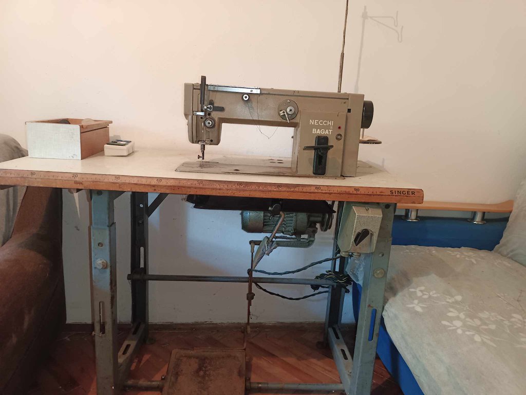 Prodaja industrijske šivaće mašine Necchi Bagat
