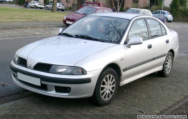 Mitsubishi Carisma Karoserija
