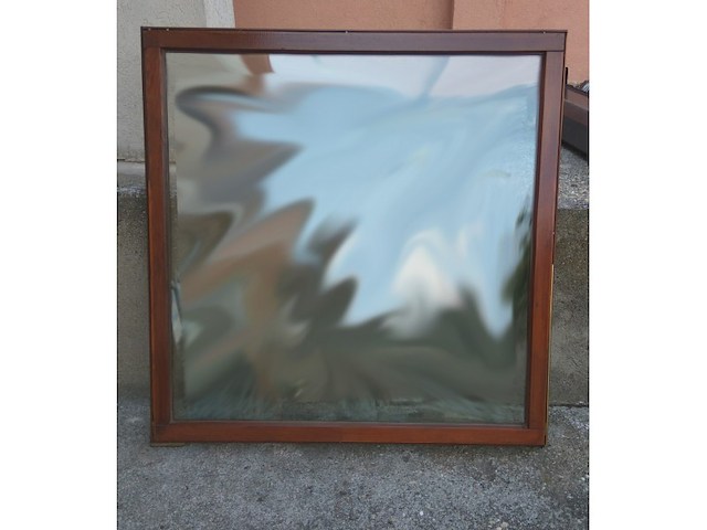 Drveni prozor jednokrilni odlican duplo staklo
