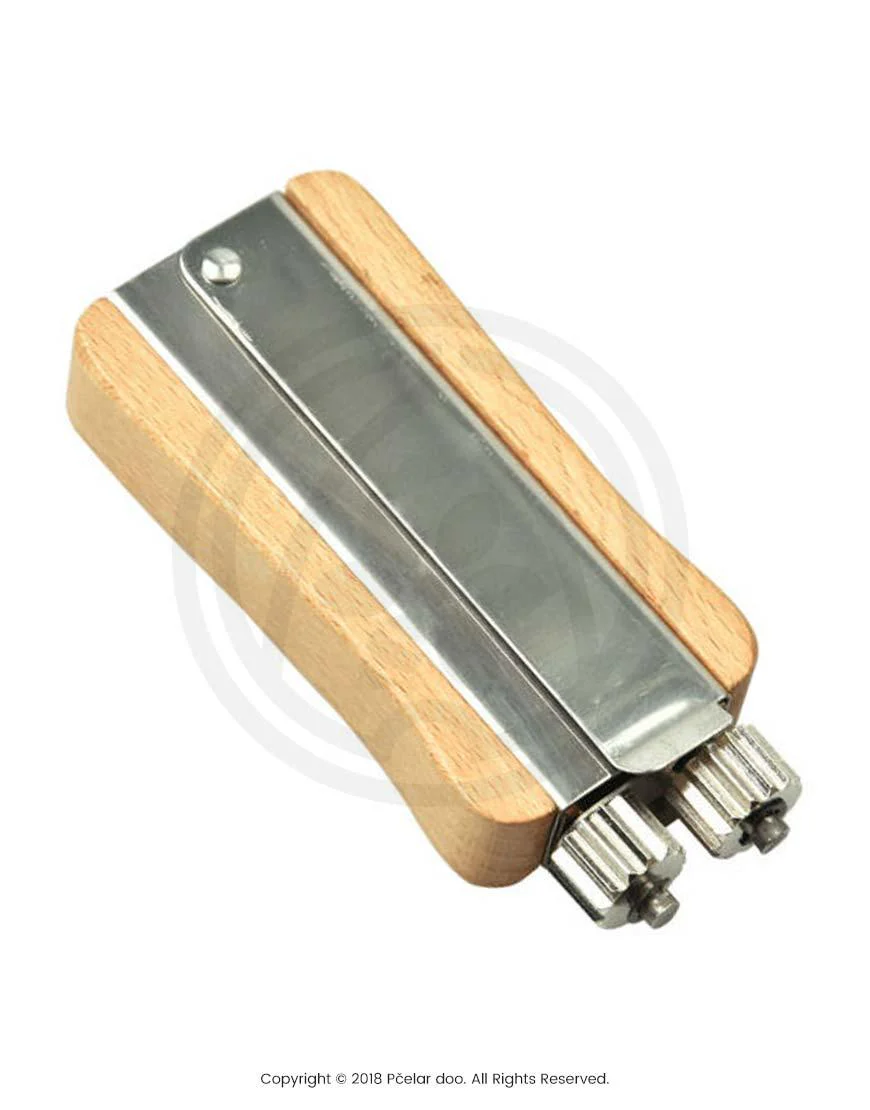 71450 - Zatezač žice sa drvenom drškom