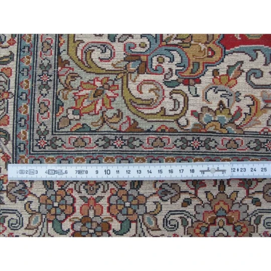 Kashmir Silk Exclusive
183 x 124 cm
