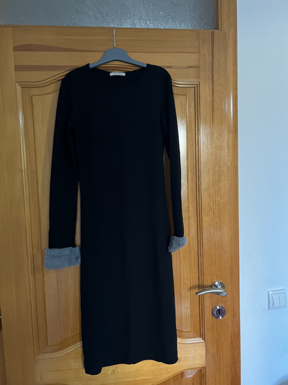 Zara zimska haljinica sa krznom na rukavima