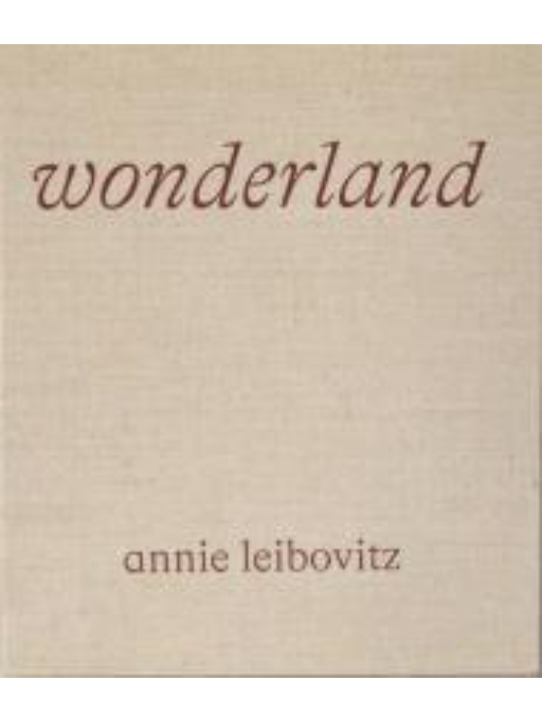 Annie Leibovitz: Wonderland Luxury