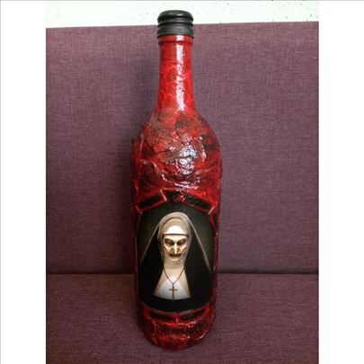 Ukrasna flaša The Nun