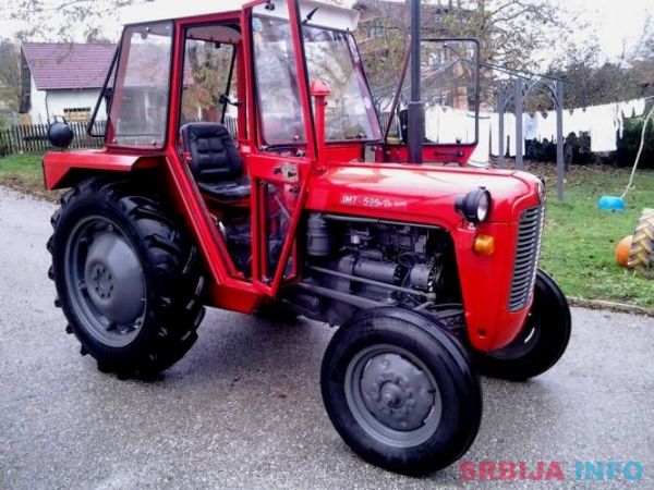 Traktor Imt 539