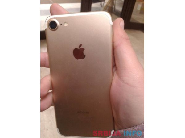Na prodaju AJFON 7 32gb